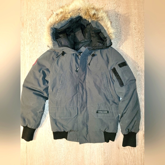 Canada Goose | Jackets & Coats | Canada Goose Chilliwack Bomber Jacket ...